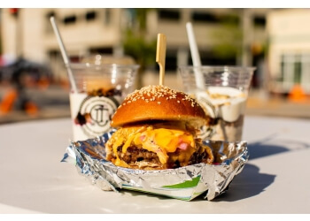 3 Best Food Trucks in Fort Wayne, IN - Expert Recommendations