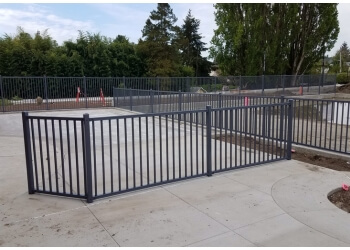 3 Best Fencing Contractors in Seattle, WA - Expert Recommendations