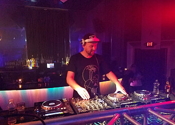 3 Best Night Clubs in Detroit, MI - Expert Recommendations