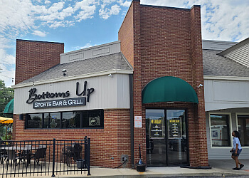 3 Best Sports Bars in Naperville, IL - Expert Recommendations