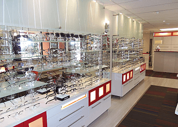 3 Best Eye Doctors in Des Moines, IA - ThreeBestRated