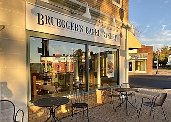 3 Best Bagel Shops in Hartford, CT - Expert Recommendations