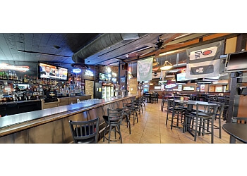 3 Best Sports Bars in Cedar Rapids, IA - Expert Recommendations