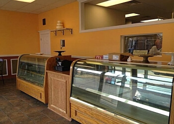 3 Best Cakes in Cincinnati, OH - Expert Recommendations