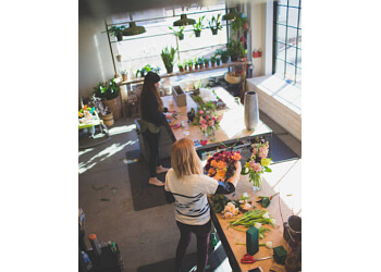 3 Best Florists in Phoenix, AZ - Expert Recommendations