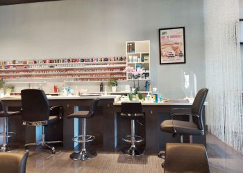 3 Best Nail Salons in Phoenix, AZ - Expert Recommendations