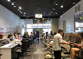3 Best Nail Salons in Phoenix, AZ - Expert Recommendations