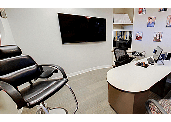 3 Best Orthodontists in Phoenix, AZ - ThreeBestRated