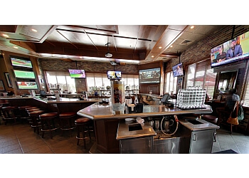 3 Best Sports Bars in Lansing, MI - Expert Recommendations