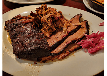 3 Best Barbecue Restaurants in Chicago, IL - ThreeBestRated