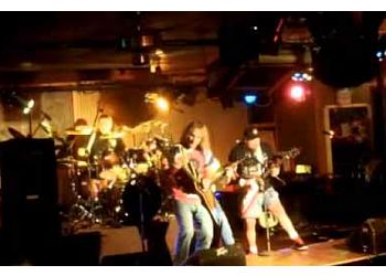 3 Best Night Clubs in Akron, OH - Expert Recommendations