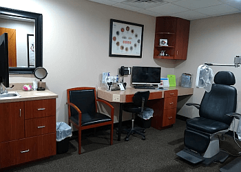 3 Best Eye Doctors in Virginia Beach, VA - ThreeBestRated