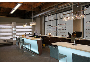 3 Best Eye Doctors in Milwaukee, WI - Expert Recommendations