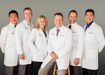 3 Best Chiropractors in Santa Clarita, CA - ThreeBestRated