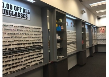 3 Best Eye Doctors in Cleveland, OH - ThreeBestRated