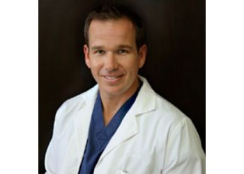 3 Best Podiatrists in Huntington Beach, CA - ThreeBestRated