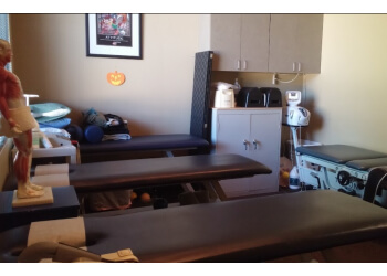 3 Best Chiropractors in Mesa, AZ - ThreeBestRated