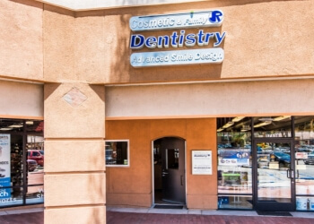 3 Best Cosmetic Dentists in Anaheim, CA - Expert Recommendations