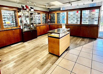3 Best Eye Doctors in Miami, FL - Expert Recommendations