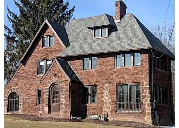 3 Best Eye Doctors in Akron, OH - ThreeBestRated