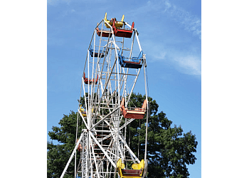 3 Best Amusement Parks in Boston, MA - Expert Recommendations