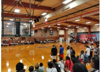 3 Best Recreation Centers in Houston, TX - Expert Recommendations