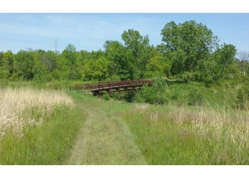 3 Best Hiking Trails in Milwaukee, WI - Expert Recommendations