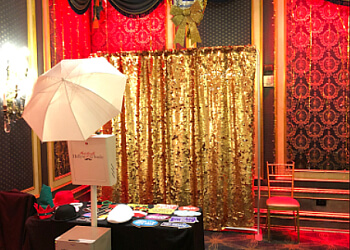3 Best Photo Booth Companies in New York City, NY - Expert Recommendations