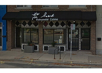 3 Best Vietnamese Restaurants in Milwaukee, WI - Expert Recommendations