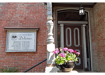 3 Best Bakeries in Springfield, IL - Expert Recommendations