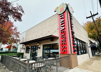 3 Best Italian Restaurants in Dallas, TX - Expert Recommendations