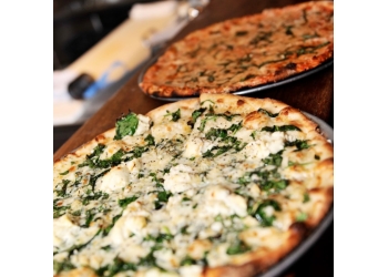 3 Best Pizza Places in Honolulu, HI - Expert Recommendations