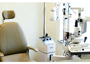 3 Best Eye Doctors in Lincoln, NE - ThreeBestRated