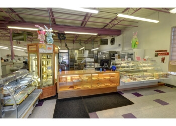 3 Best Bakeries in Cedar Rapids, IA - Expert Recommendations