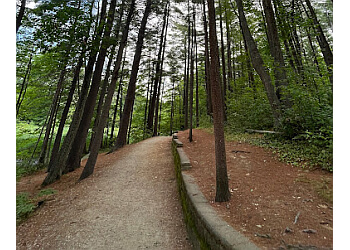 3 Best Hiking Trails in Manchester, NH - Expert Recommendations