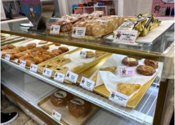 3 Best Bakeries in Honolulu, HI - Expert Recommendations