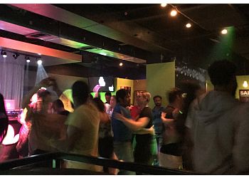 3 Best Night Clubs in Des Moines, IA - Expert Recommendations