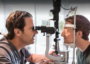 3 Best Eye Doctors in Bellevue, WA - ThreeBestRated