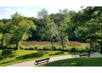 3 Best Hiking Trails in Milwaukee, WI - Expert Recommendations