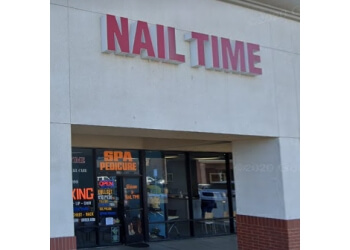 Nail Salons In Visalia
