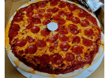 3 Best Pizza Places in Milwaukee, WI - ThreeBestRated