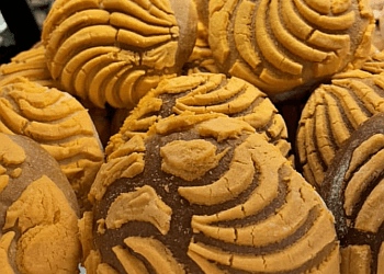 3 Best Bakeries in Topeka, KS - Expert Recommendations