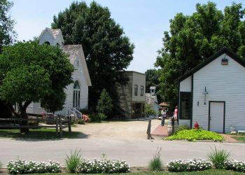 3 Best Landmarks in Topeka, KS - ThreeBestRated