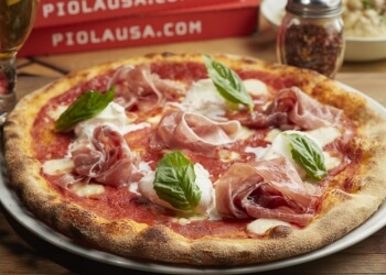 3 Best Pizza Places in Miami, FL - ThreeBestRated