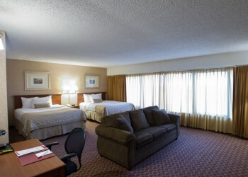 3 Best Hotels in Topeka, KS - ThreeBestRated