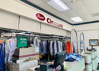 3 Best Dry Cleaners in Elgin, IL - Expert Recommendations