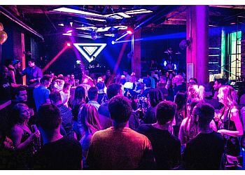 3 Best Night Clubs in Milwaukee, WI - Expert Recommendations
