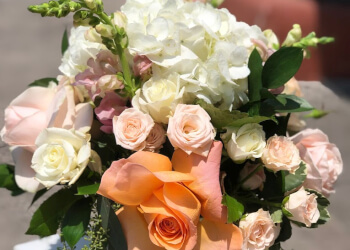 3 Best Florists in Santa Ana, CA - ThreeBestRated