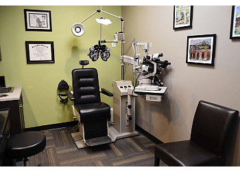 3 Best Eye Doctors in Milwaukee, WI - Expert Recommendations