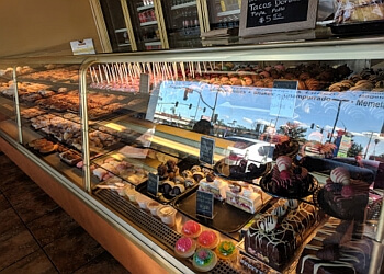 3 Best Cakes in Orange, CA - Expert Recommendations